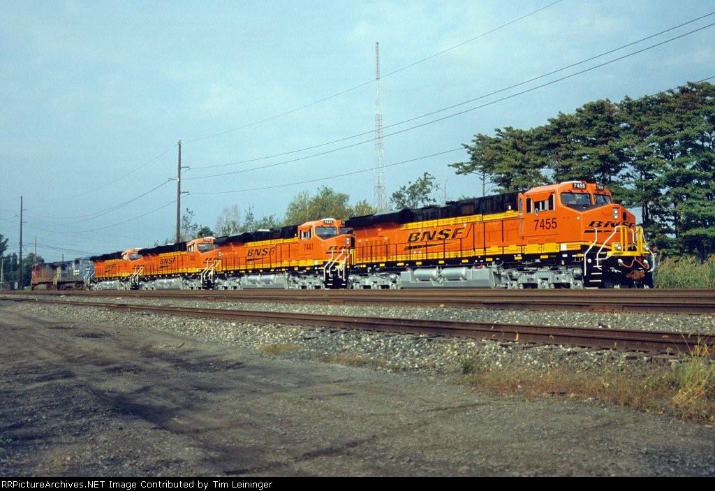 BNSF 7455